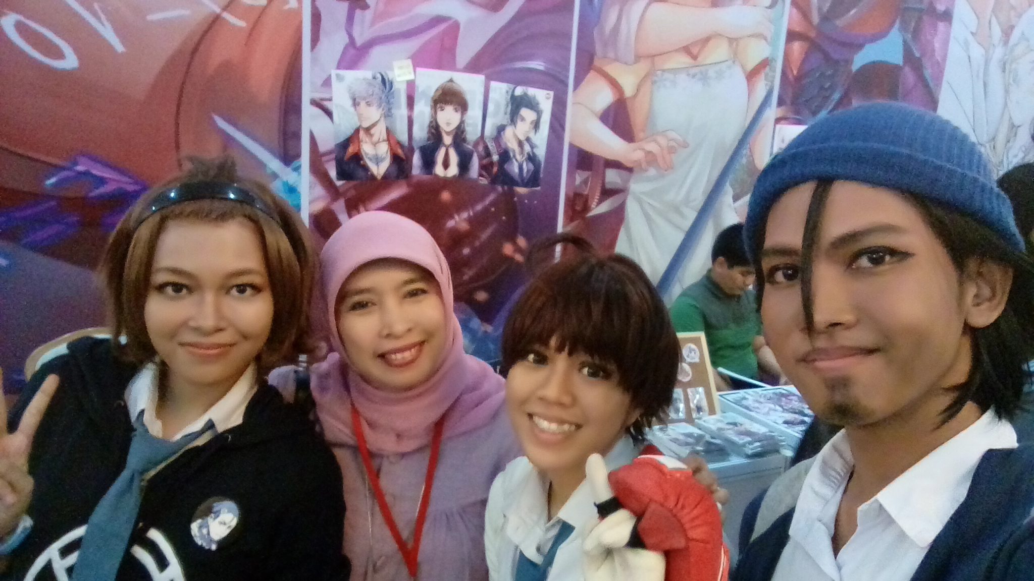 Tiga Sahabat Memilih Menjadi Cosplayer Tokoh Komik “Tawur” - Indonesia ...